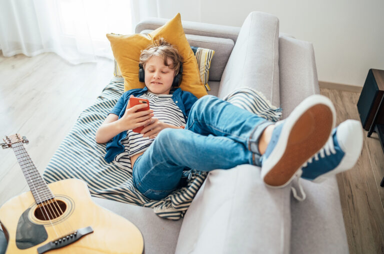 Why Does Your Kid Not Want To Shower? How To Help – Mission Momplex